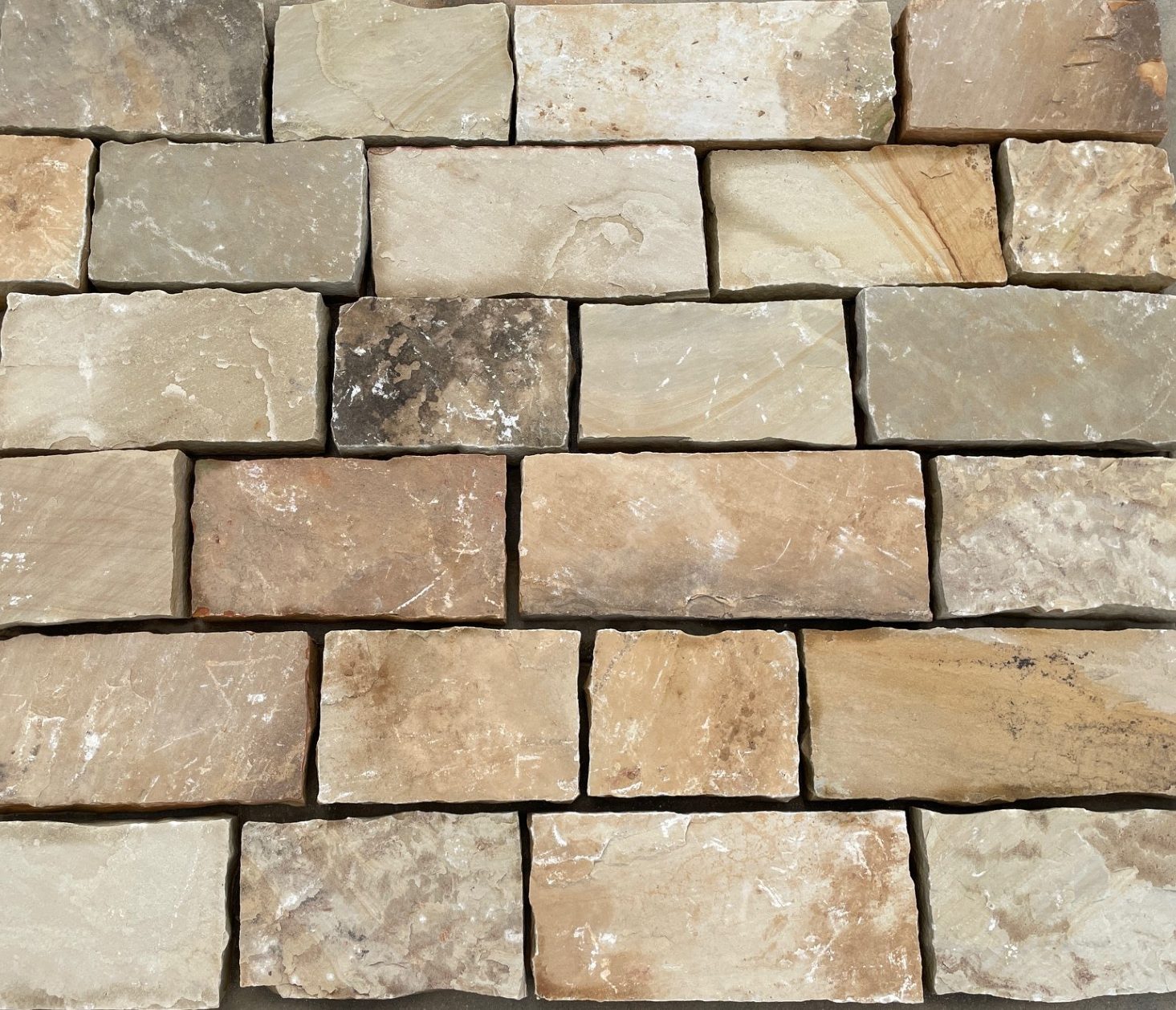 SUNDANCE 8 X RANDOM - Cougar Stone